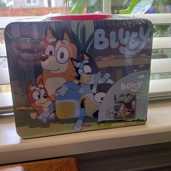 Bluey | Toys | Bnwt Bluey 24piece Puzzle In Cute Tin Collectors ...
